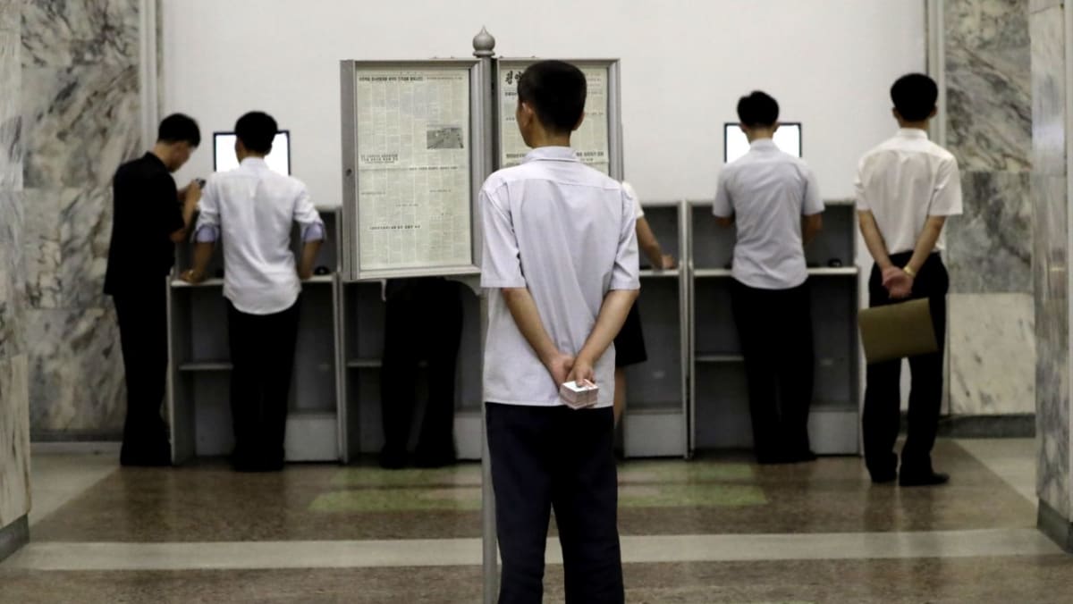 Selfies and surveillance: North Korea's new connectivity - TODAY