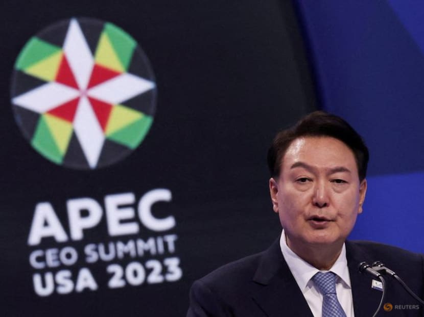 US, Japan and South Korea leaders hold brief meeting at APEC - TODAY