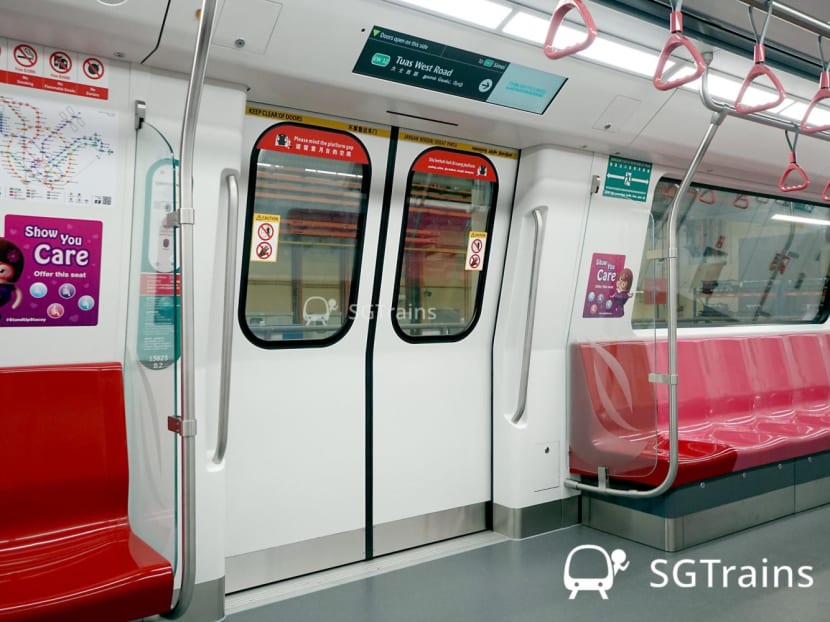 #trending: Netizens scoff at train fans drawn to SMRT's new Alstom ...