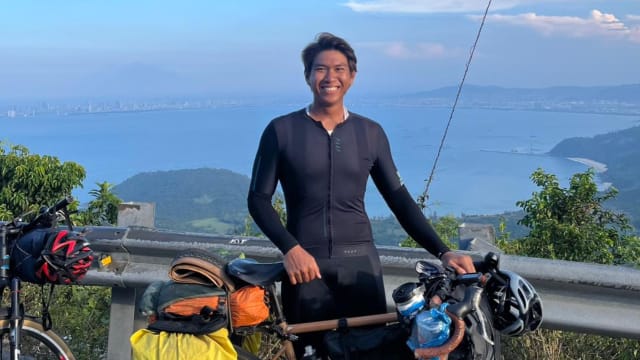 “人生中最棒的体验” 狮城男花137天骑脚踏车到中国 - 8world