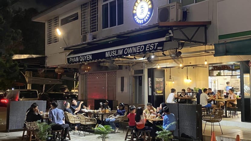 Pham Quyen sajian asli Vietnam halal di Kota Singa - BERITA Mediacorp