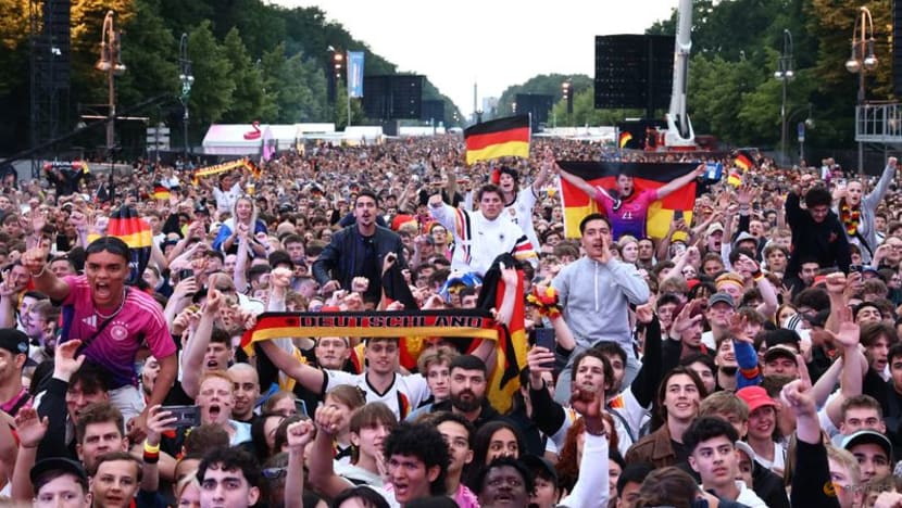 Berlin fan zone reaches capacity amid Euro fever - CNA