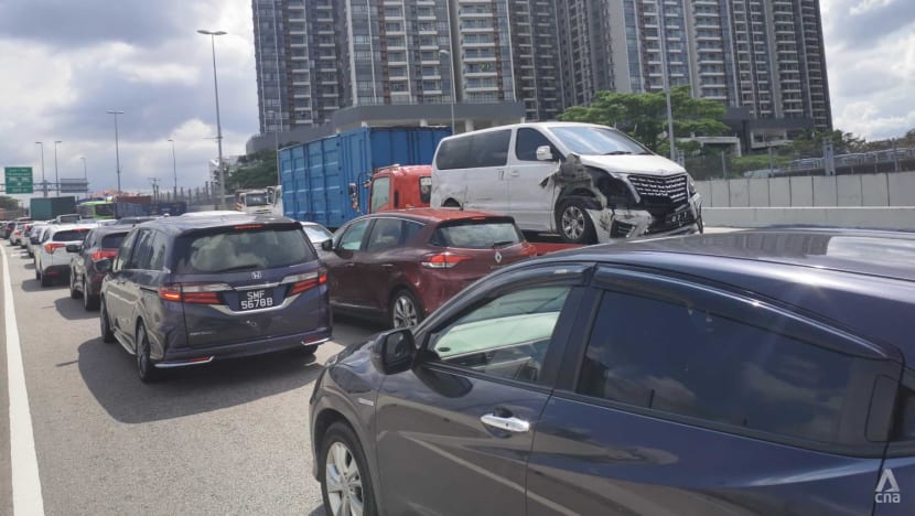 Lorry crashes into 11 vehicles on Causeway leading to Woodlands ...