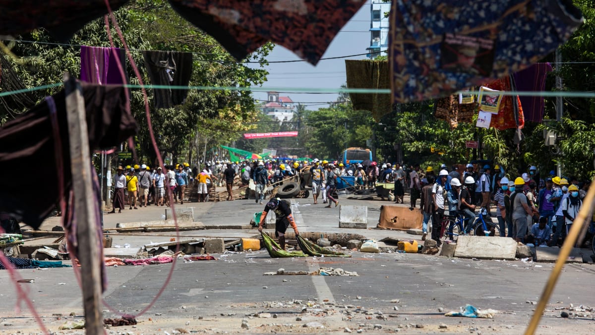 Women's clothes help protesters skirt Myanmar's junta - TODAY