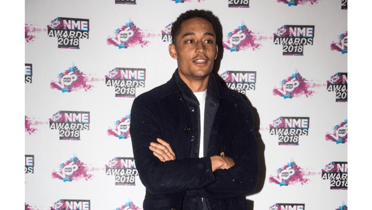 Loyle Carner wanted to support family - 8days