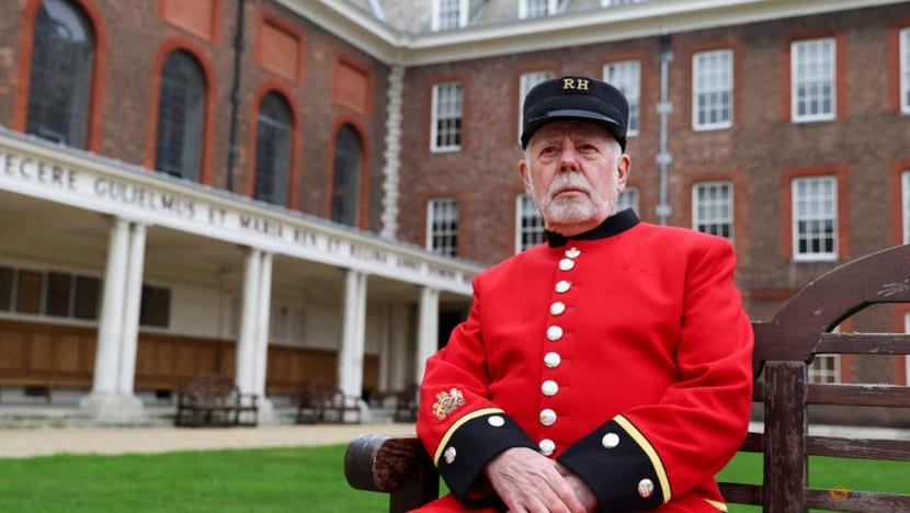 British army pensioners fondly recall Queen Elizabeth's coronation - CNA