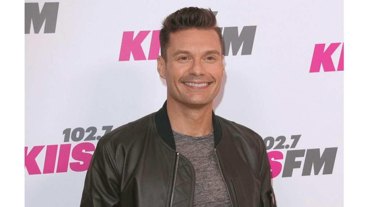 Ryan Seacrest dating Larissa Schot - 8days
