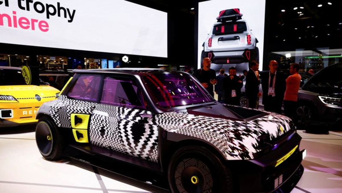 Renault's de Meo calls on FIA to allow EVs to compete in rallies - CNA