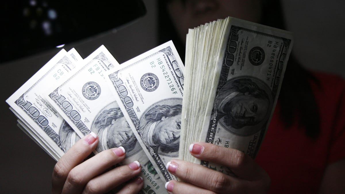 Strong US dollar seen splitting Asia central banks into fans, foes - TODAY