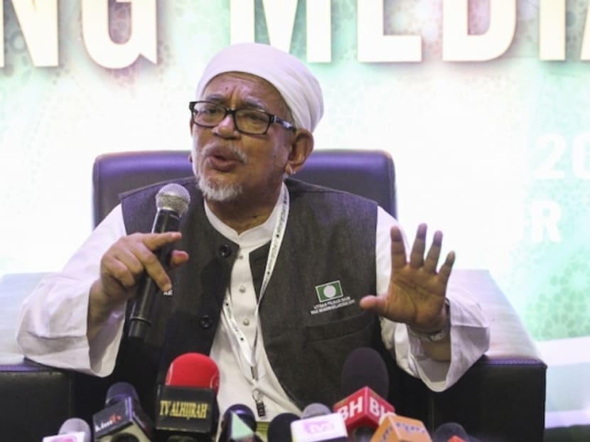 Hadi retains PAS presidency in whitewash - TODAY