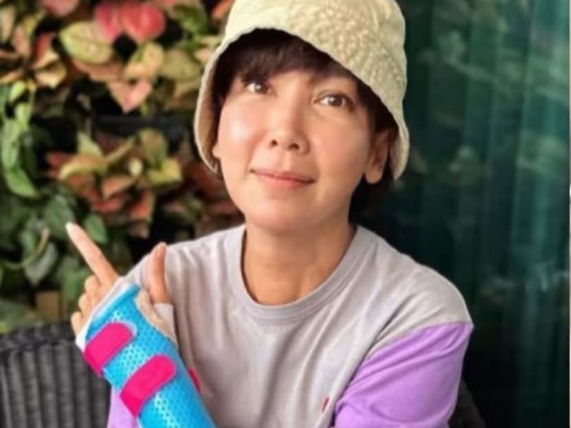 Kym Ng got 5 weeks of MC after breaking her arm while playing a ghost ...