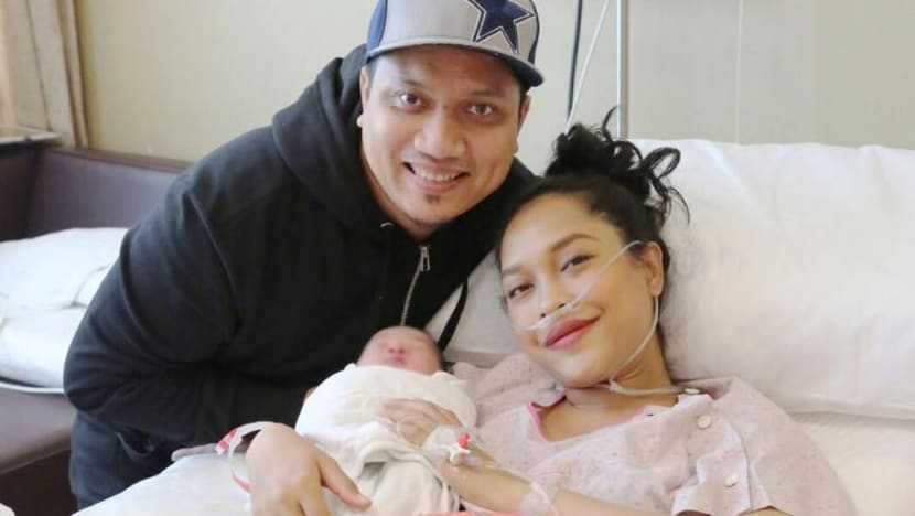 Fiza O, KC "diam-diam" sambut cahaya mata ke-2 - BERITA Mediacorp