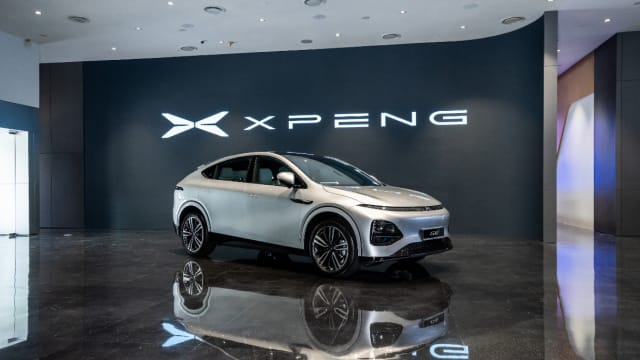 小鹏汽车登陆新加坡 首家旗舰展厅开幕 - 8world