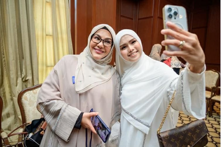 Umie Aida tidak 'menghilang'; terus berlakon tapi bersebab, bersyarat - BERITA Mediacorp