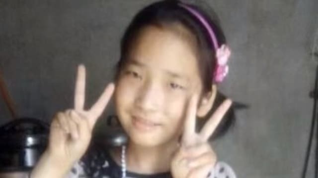 14岁女儿任性离家出走 中国男子开私召车两年多寻女 - 8world