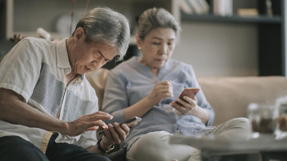 Why do seniors struggle with technology? A daughter's misadventures ...