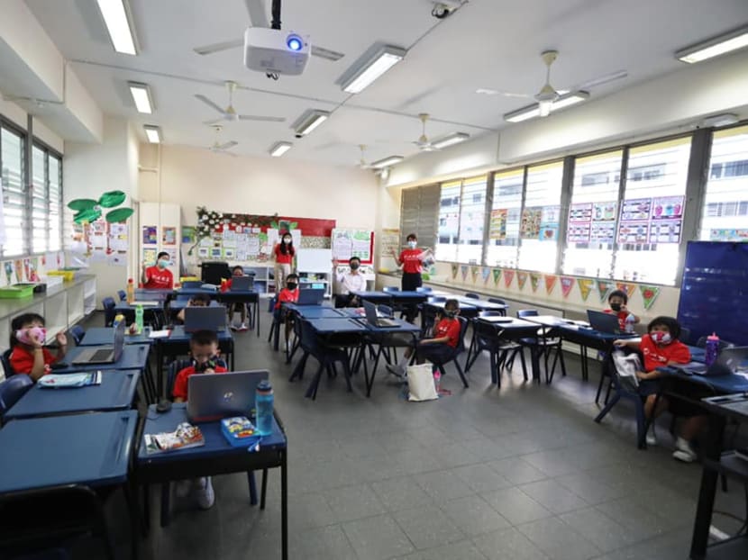 More than 4,000 students continue to go to school during Covid-19 ...