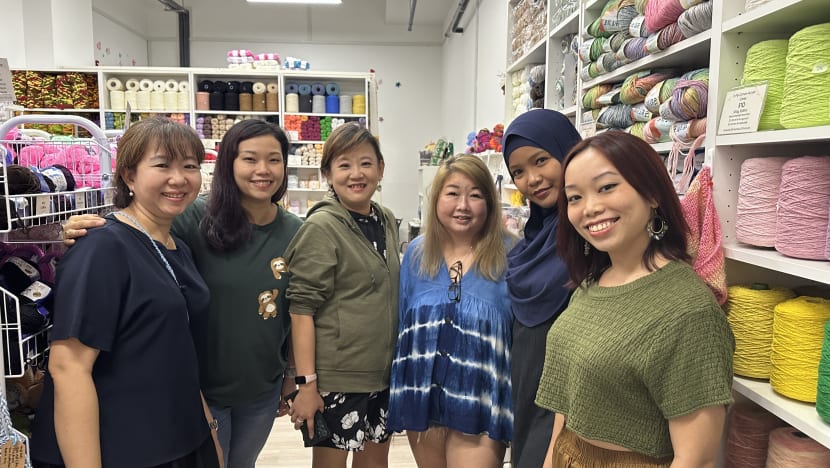 BERITA+: Hobi mengait kembali popular dalam generasi muda, ada yang ...