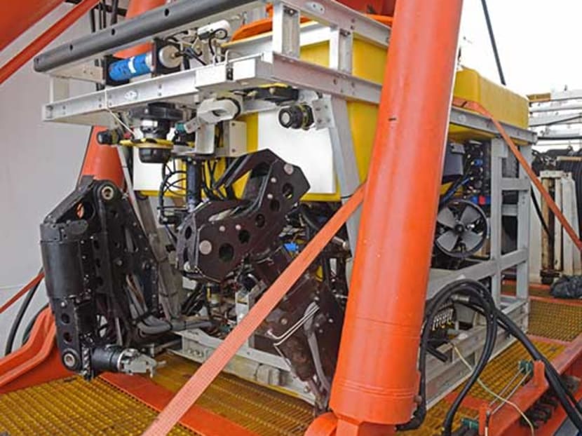 MV Swift Rescue to reach AirAsia crash site on Jan 1 - TODAY