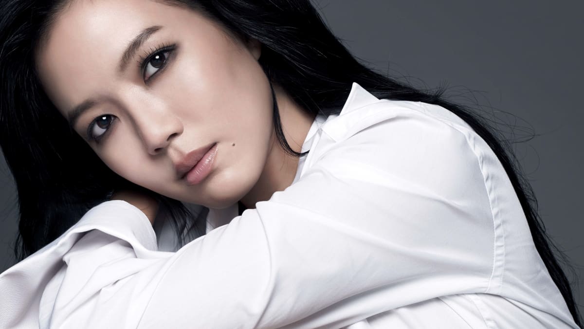 Rui En talks about body-shaming - 8days