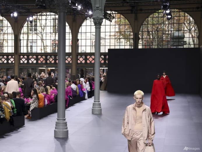 Glitzy Valentino show sees Paris Fashion Week at fever pitch - CNA ...