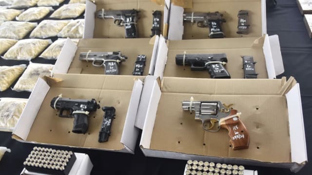 看视频学炼毒 马国男子坐拥豪宅豪车最终难逃法网 - 8world