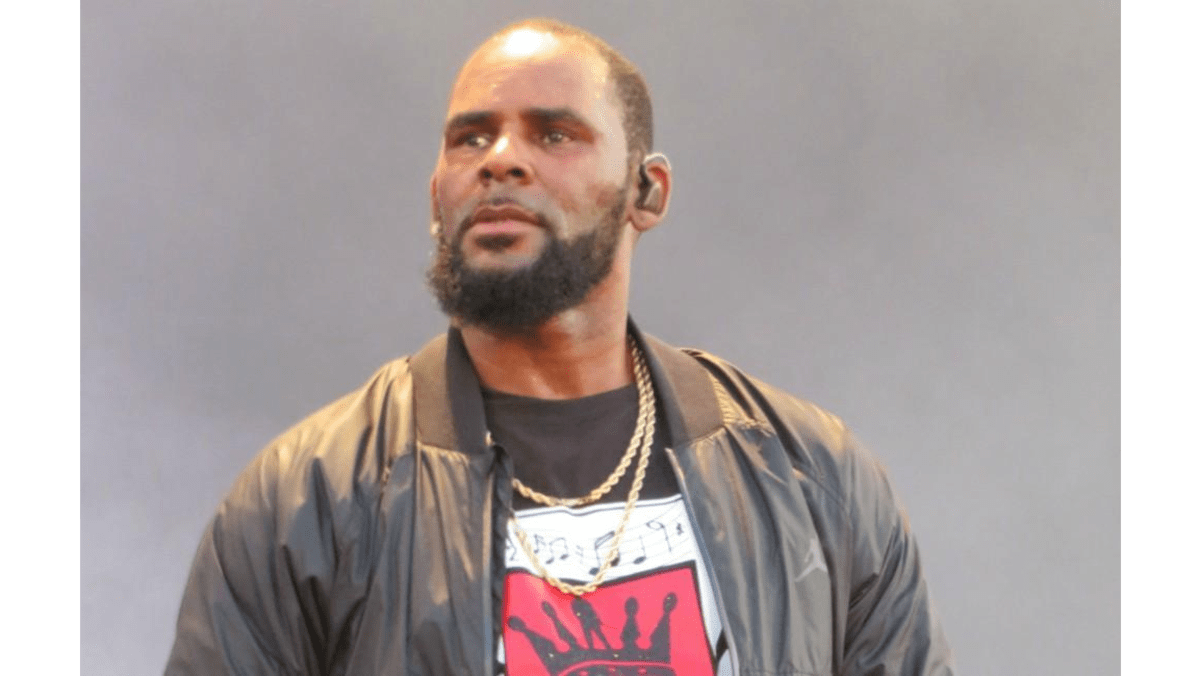New R Kelly Sex Tape Found 8days