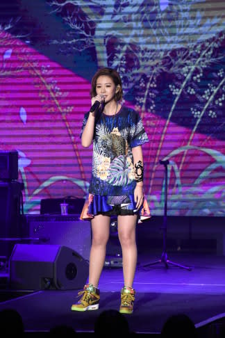 Amber An Performs In Taipei - 8days
