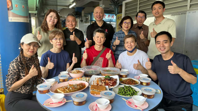 第三场“小贩办桌传美食”本月17日举行 聋人协会受邀表演手语歌唱节目 - 8world