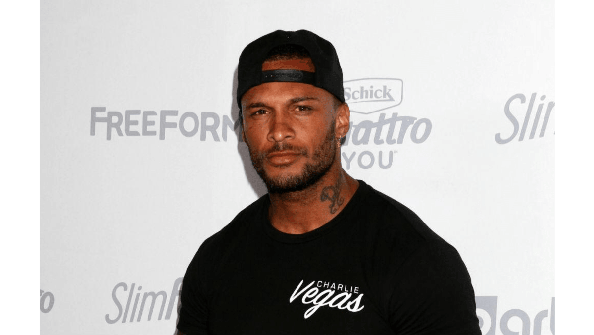 David McIntosh was married to Juliet Bakos - 8days