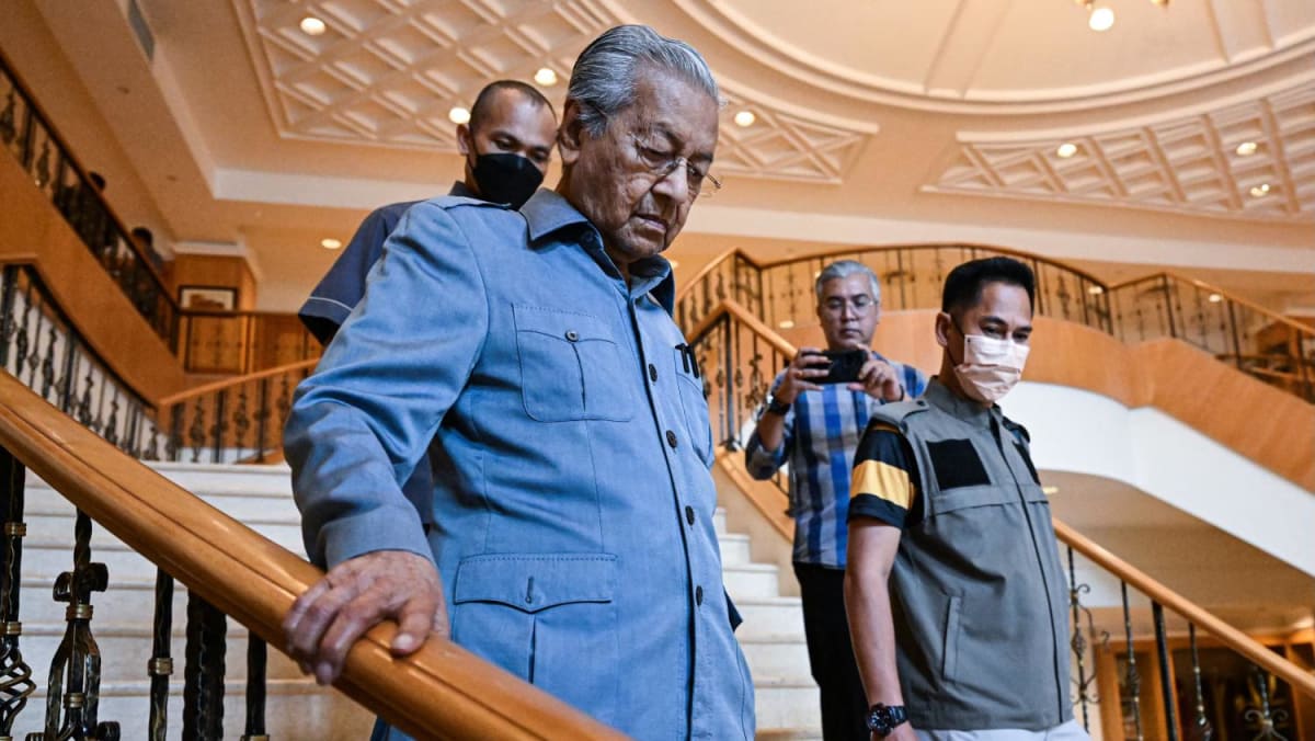 Malaysia's Mahathir says will defend Langkawi seat in upcoming election ...