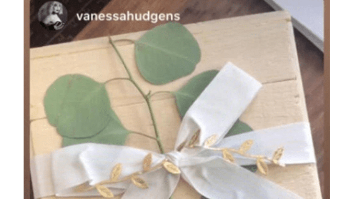 Sarah Hyland asks Vanessa Hudgens to be her bridesmaid - 8days Sarah Hyland asks Vanessa Hudgens to be her bridesmaid - 8days