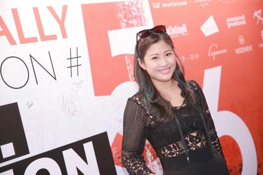 Candy Lo and Sammy So Content to Play with Friends’ Children - 8days