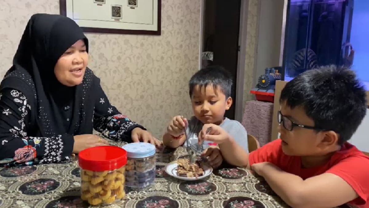 Kunjungan keluarga pasca 'circuit breaker' ubat rindu ibu bapa, datuk ...