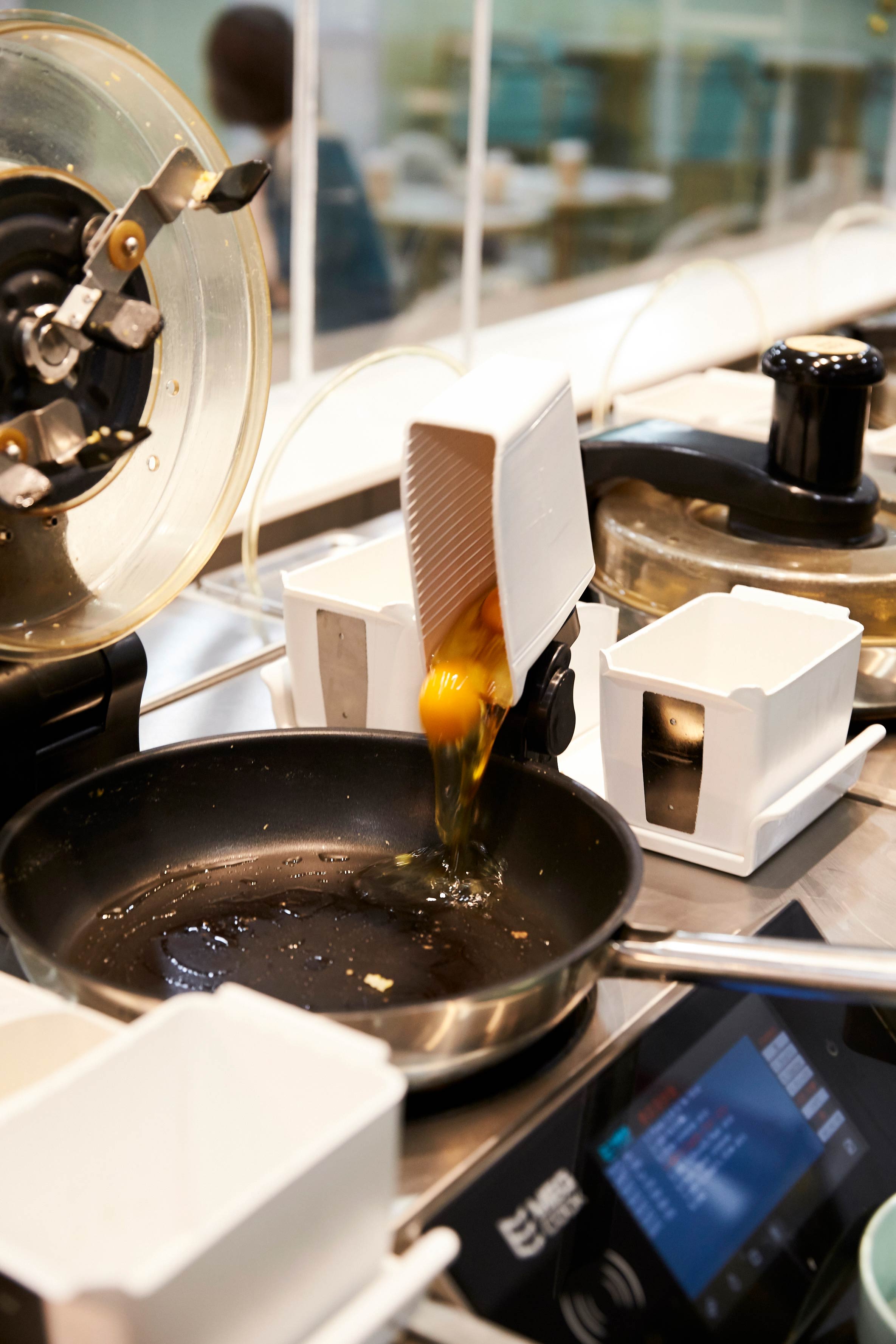 Yummy Fried Rice Cooked By Robots Under Two Minutes? Strange But True ...