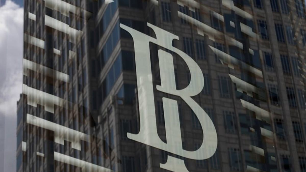 Indonesia central bank hikes benchmark rates for first time since 2018 ...