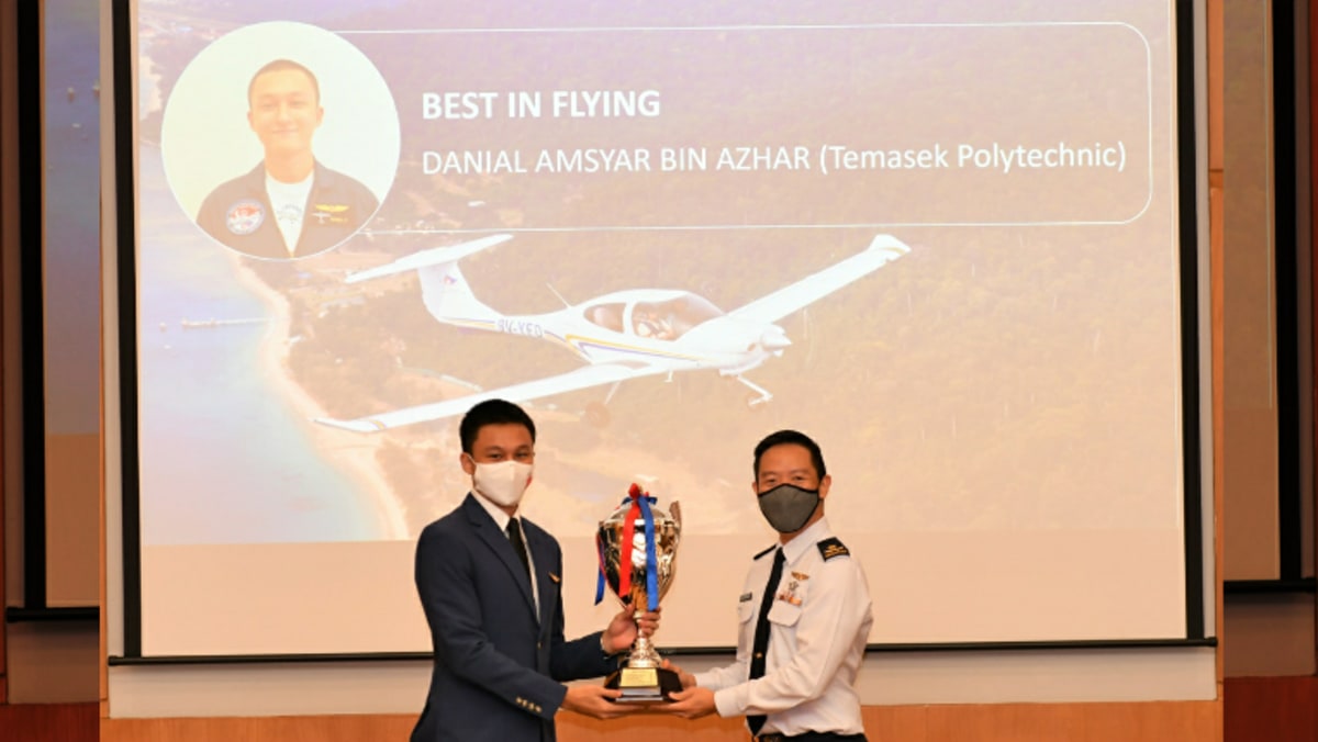 Danial Amsyar Azhar muncul juruterbang pelatih terbaik SYFC - BERITA ...