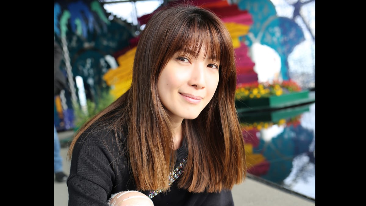 Jeanette Aw flies solo - 8days