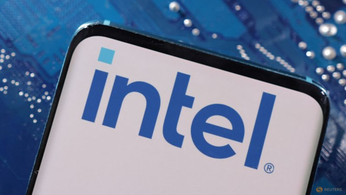 Intel slides as foundry business loss spotlights wide gap with rival TSMC - CNA