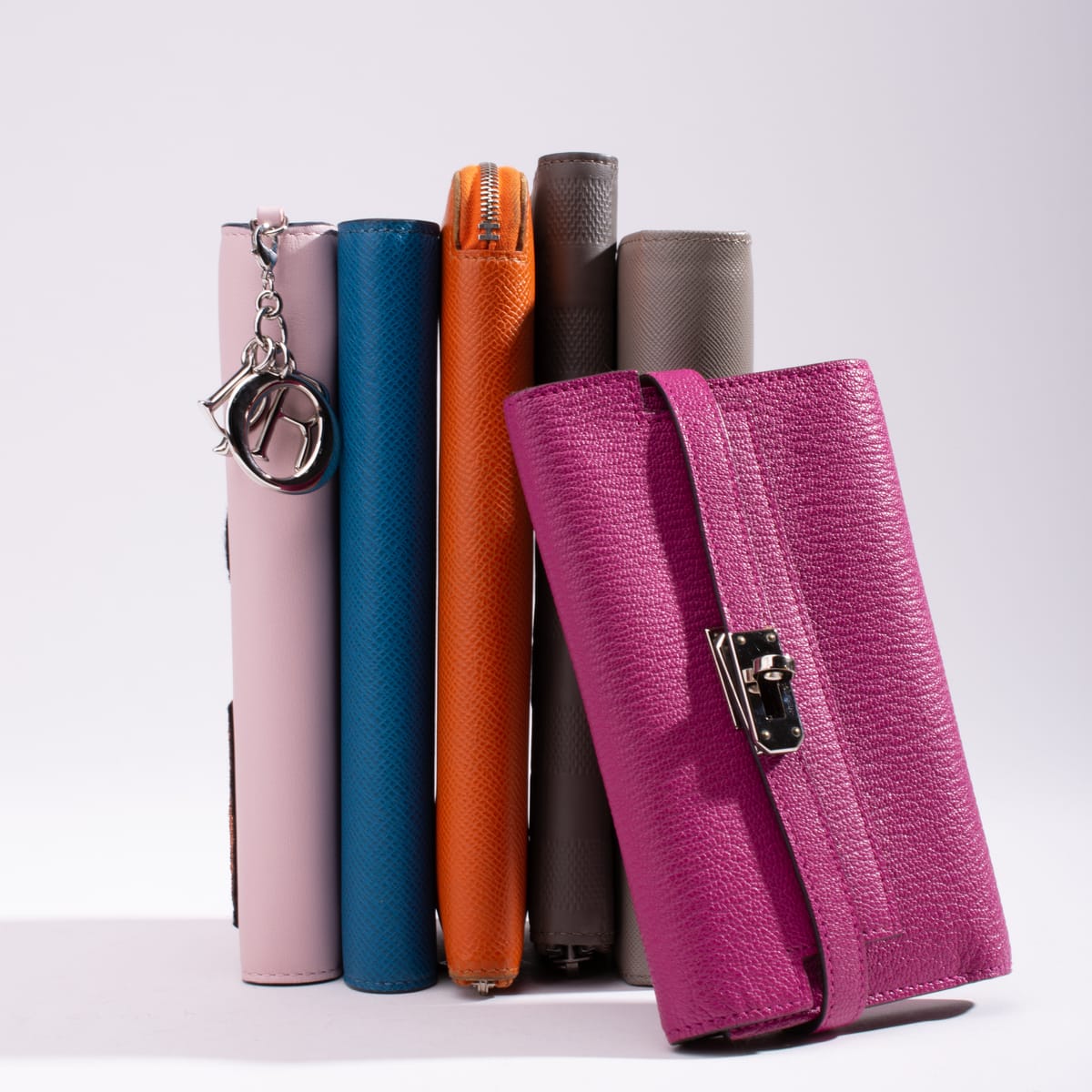 Looking to make some extra money? Start by decluttering your wardrobe ...