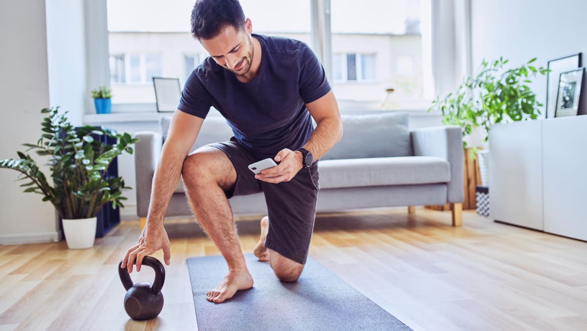 Reading this on your phone while exercising? Multi-tasking may lead to ...