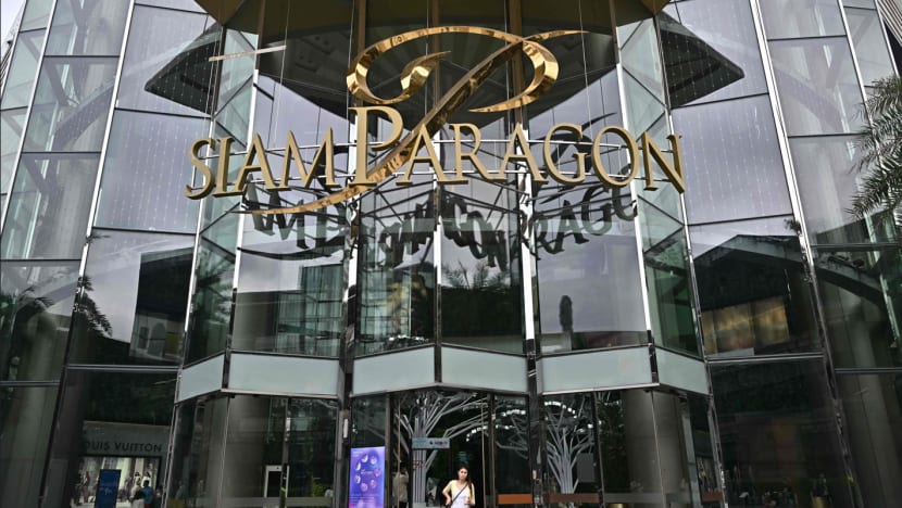 தாய்லந்தில் வெறிச்சோடி இருக்கும் Siam Paragon கடைத்தொகுதி - Seithi ...