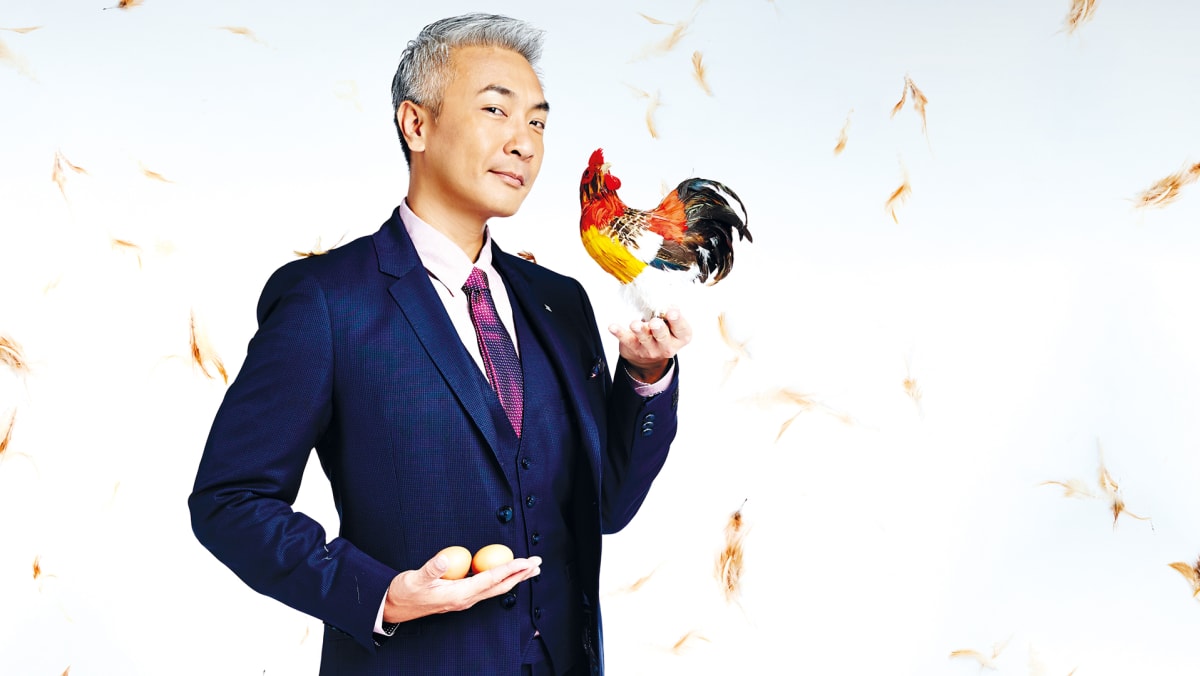 Huat’s Tay Ping Hui Better At: Talking Rooster Or Packing Ang Pows? - 8days