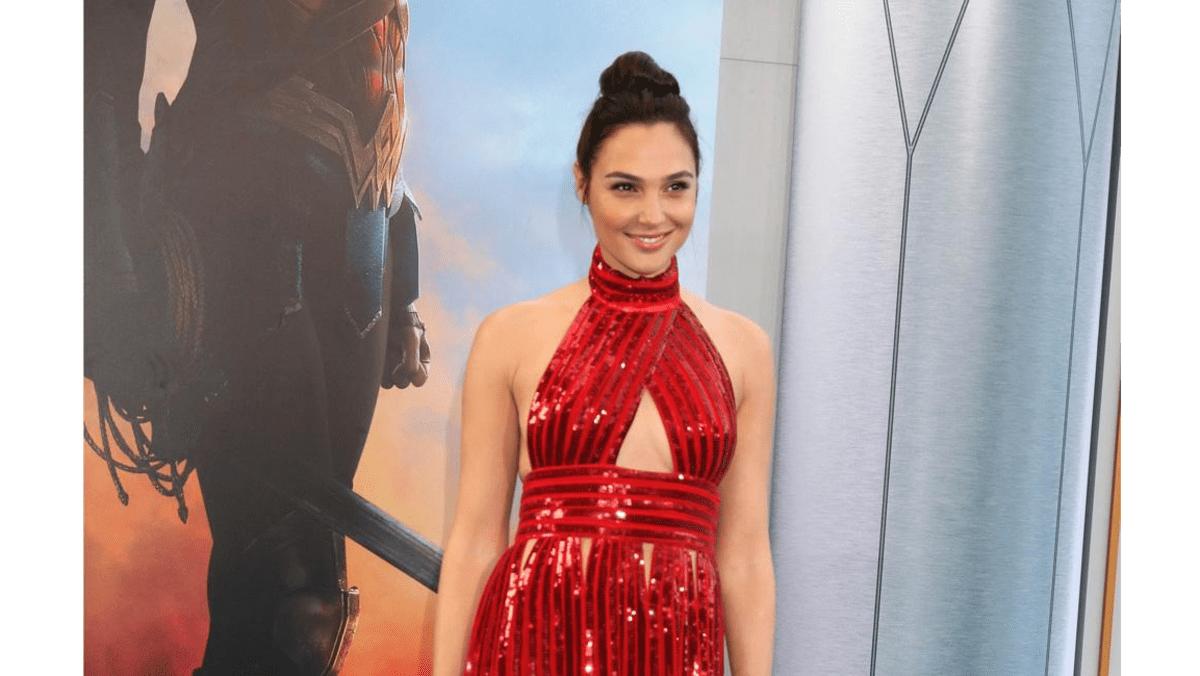 Wonder Woman inspired by The Little Mermaid - 8days