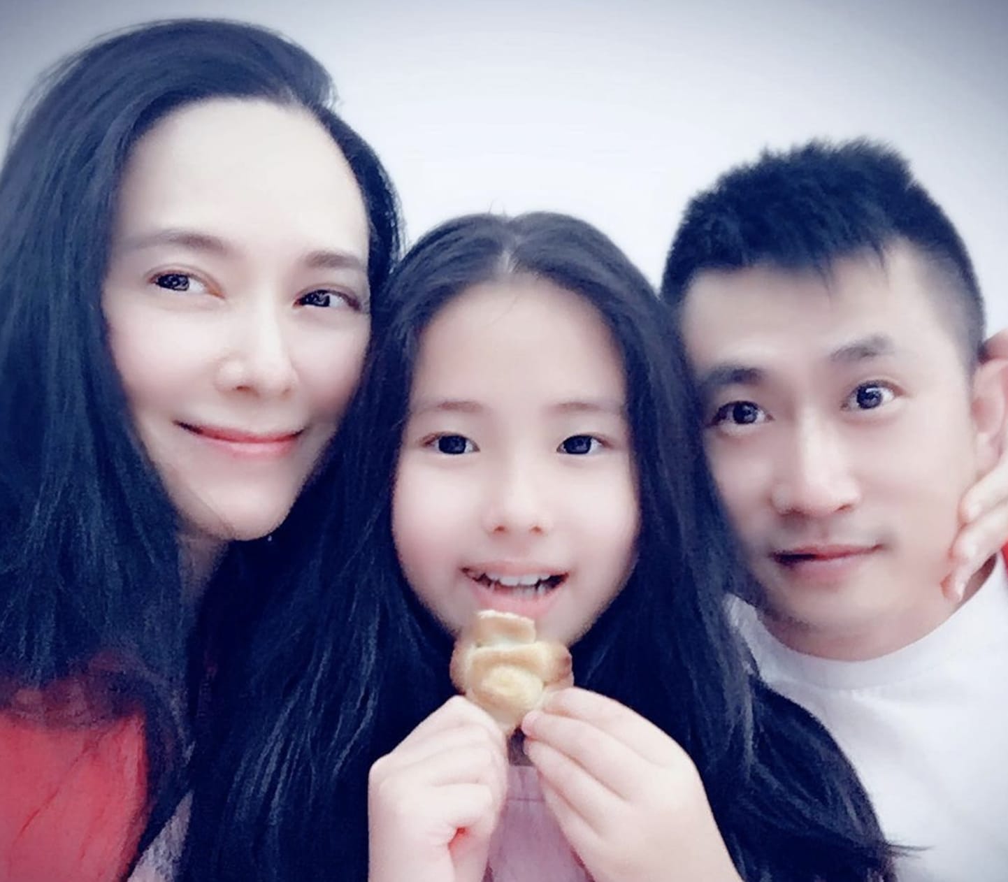 Ex TVB Star Sonija Kwok Films TV Commercial With 10-Year-Old Daughter ...