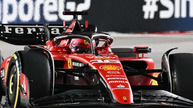 F1大奖赛首轮练习赛 法拉利车队表现亮眼排名前二 - 8world