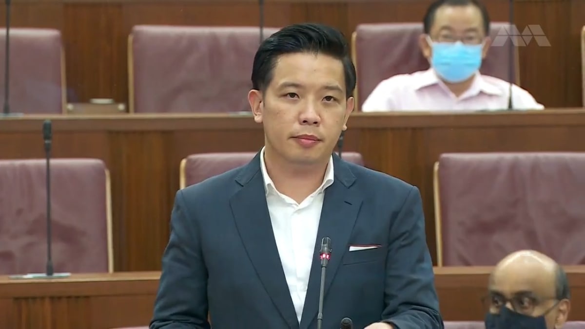 Alvin Tan on credit card fees by banks - CNA