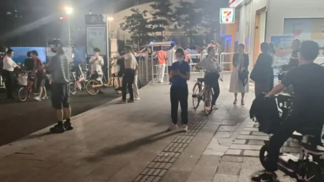 珠海越野车冲撞市民 酿35死43伤 - 8world