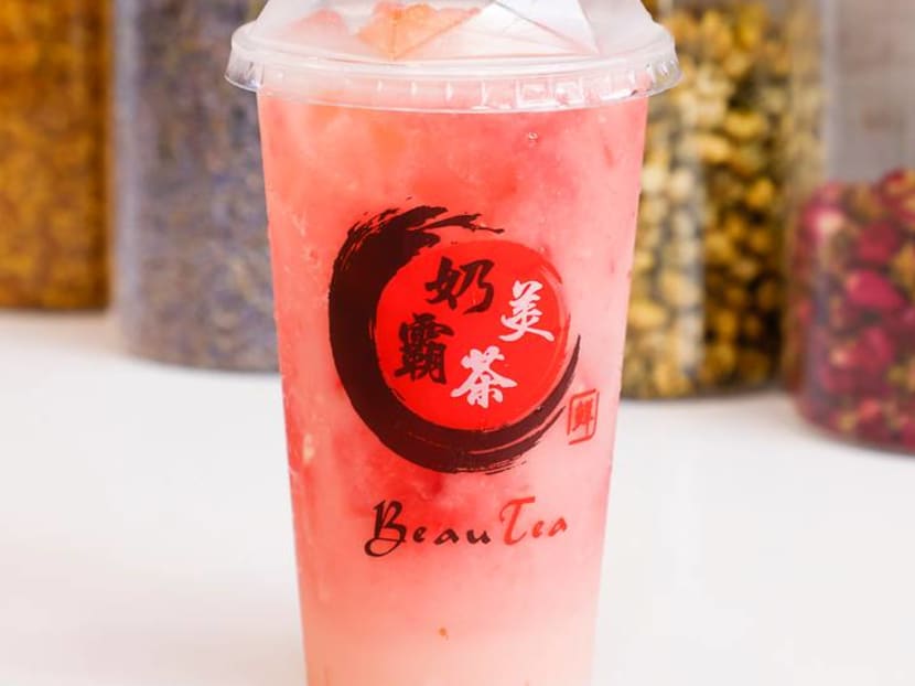 Song Joong Ki-Lookalike Hawker Opens 2nd Bubble Tea Stall, Suan La Fen ...