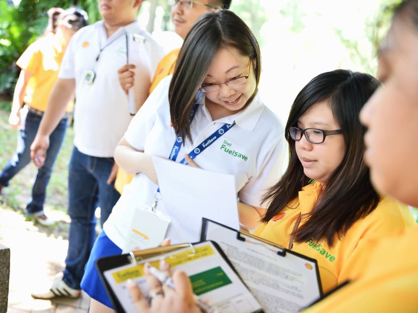 Couples join fuel duel with fuel to spare - TODAY